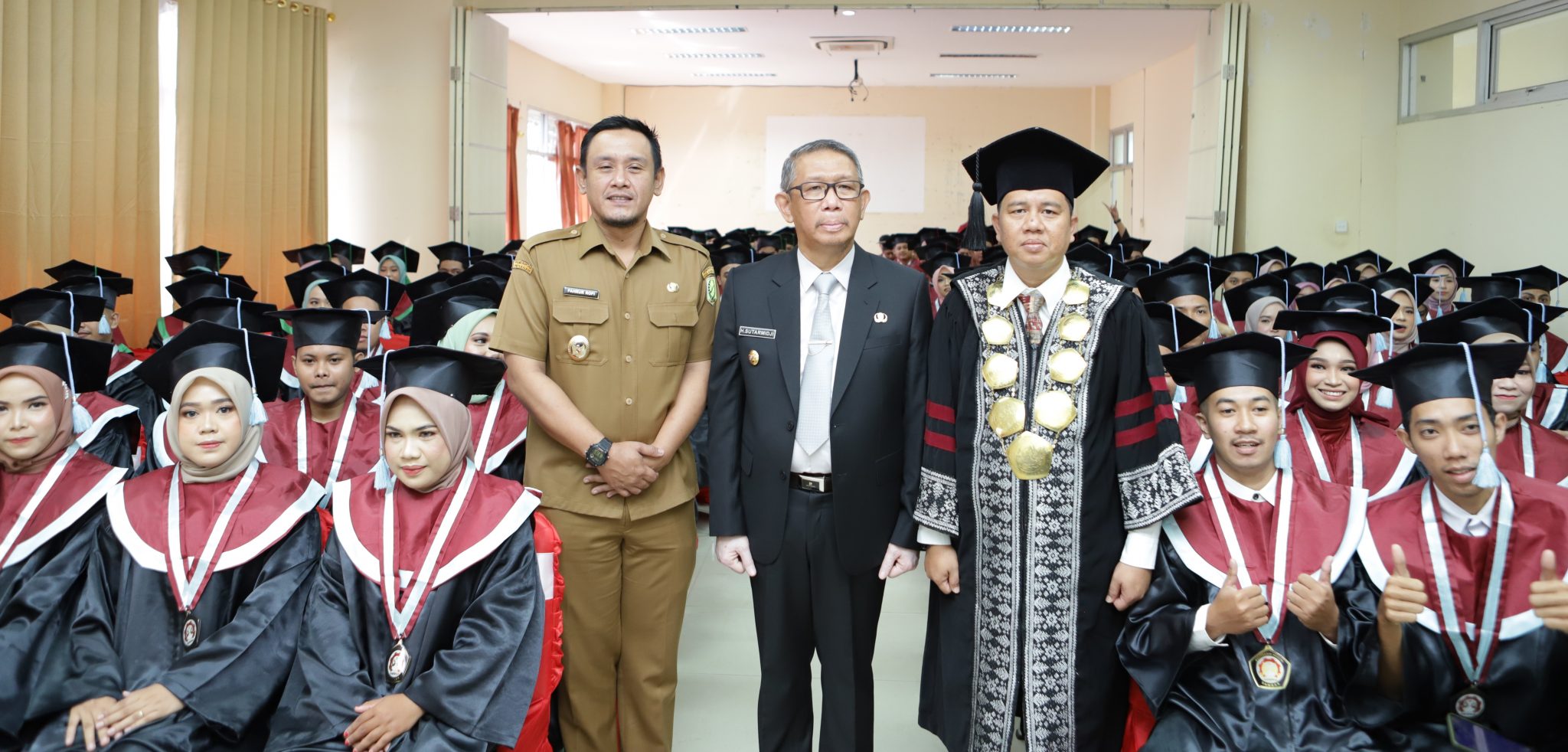 375 Lulusan Poltesa Ikuti Wisuda Tahun 2022 – POLTESA 375 Lulusan Poltesa Ikuti Wisuda Tahun 2022 – POLTESA
