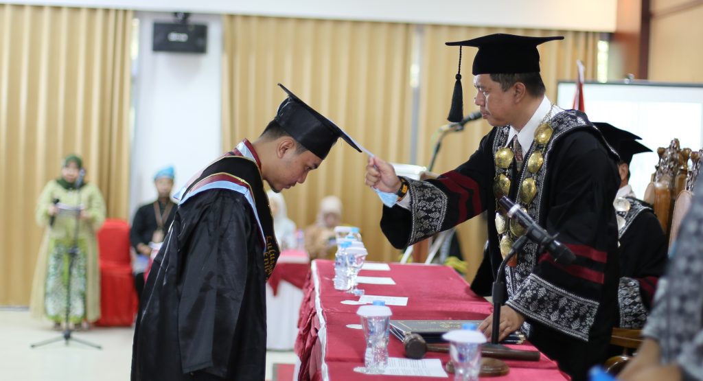 Sidang Senat Terbuka 403 Mahasiswa Poltesa Khidmat - POLTESA
